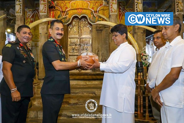 යුද හමුදාව දළදාවට කොප්පරා පූජා කරයි – CEYLONWIRE