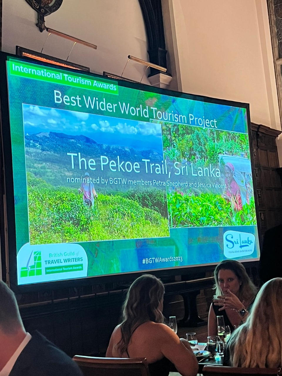 ‘පිකෝ ට්‍රේල්’ – රහස් සැඟවුණු කඳුකරයේ කි.මී. 300ක මාර්ගයට බ්‍රිතාන්‍යයෙන් සම්මානයක්(වීඩියෝ ...