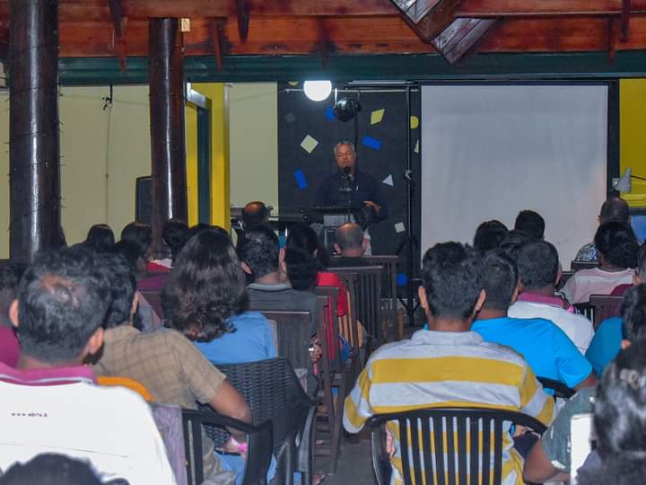 විදේශ සේවා නියුක්ති කාර්යාංශ නිළධාරීන්ට නායකත්වය පුහුණු වැඩසටහනක් – CEYLONWIRE