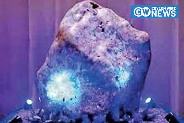 ස්විට්සර්ලන්තෙට යවපු කිලෝ 500ක මැණික් ගල රු.කෝටි 04ක් ගිලලා – CEYLONWIRE