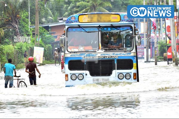 ගංවතුරේ අනාරක්ෂිත ලෙස ධාවනය කළ බස් තුනක සේවා අත්හිටුවයි – CEYLONWIRE