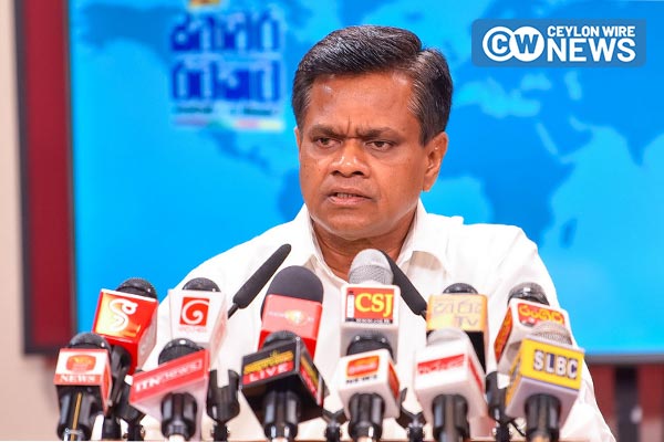 එහාට පැන්න මොහාන් ආයෙත් මෙහාට පනී – CEYLONWIRE