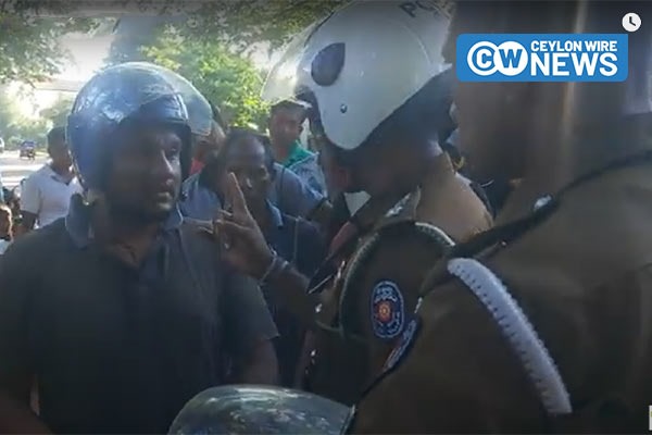 “මමයි ට්‍රැෆික් OIC-මම එපා කිව්වහම තමුසේ නවත්තන්න ඕනේ” – පොලිසියේ පුදුම චණ්ඩිකමක් – ලොහාන්ගේ ...