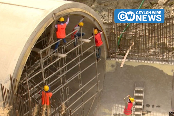 උමගක් හාරන්න ගෙනත් වැඩක් නොගෙන පැත්තකින් තියලා තියපු මැෂින් එකකට රු.කෝටි 600ක් චීනෙට ගෙවලා ...