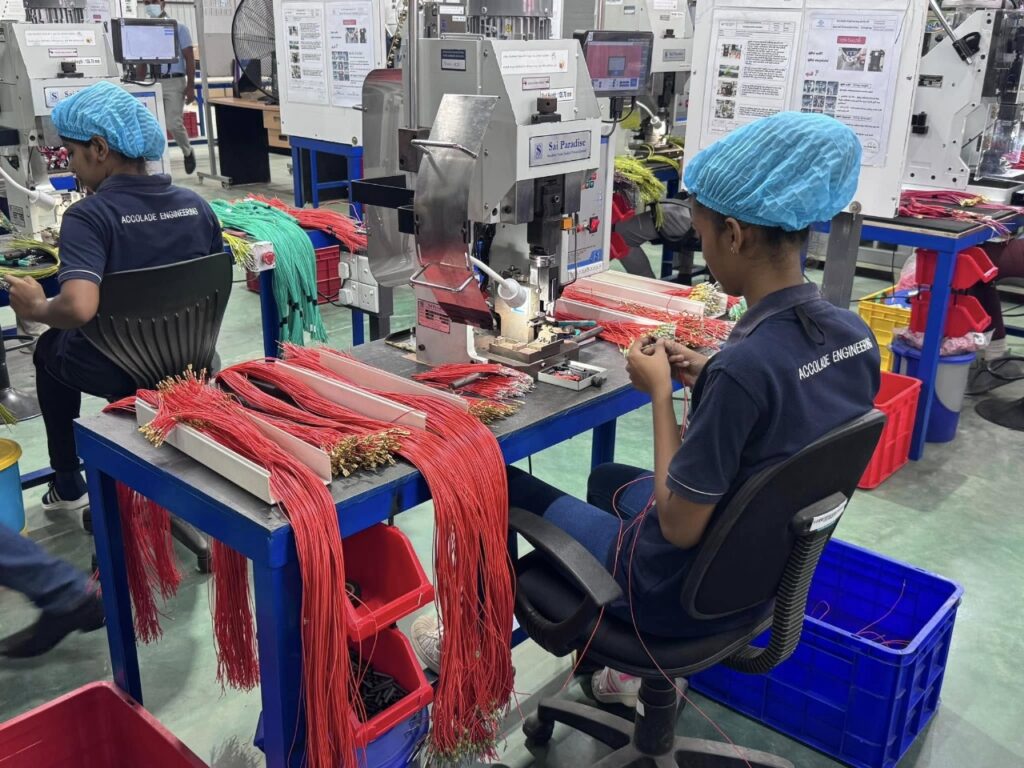 මේවා හදන්නේ ලංකාවේ කියල දැනගෙන හිටියද? – CEYLONWIRE