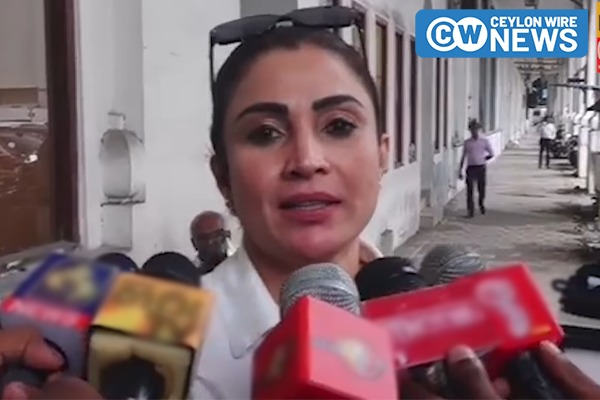 ශ්‍රීමාලි ෆොන්සේකා ‘කෙහෙල්බද්දර පද්මේ’ සමඟ ඇතැයි කියන සම්බන්ධතා ප්‍රතික්ෂේප කරයි(වීඩියෝ ...